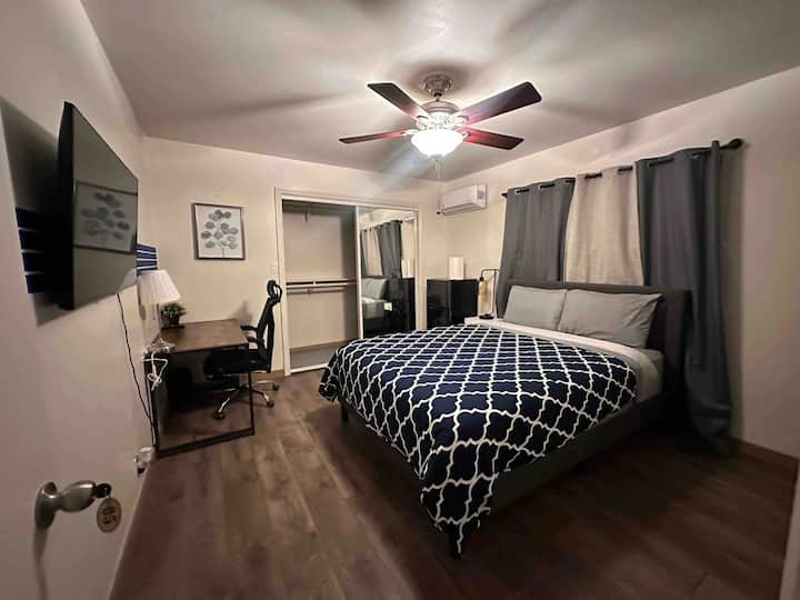 Private Bedroom Private Bathroom - Garden Grove, CA
