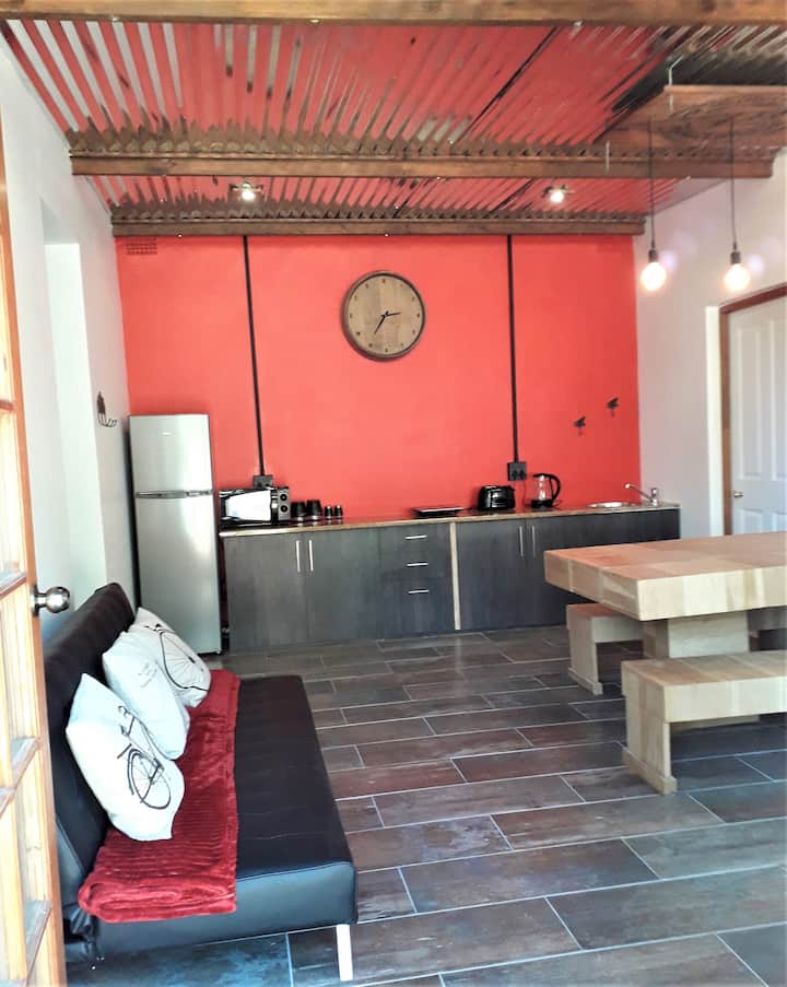 Ideal For Family Time And Relaxing By The Braai - Klapmuts