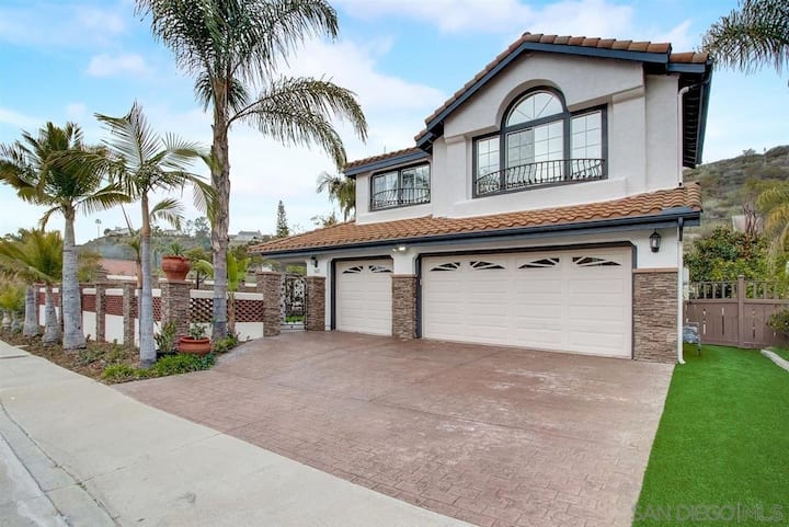 Spacioushome_cozyyard_nearbeachattractions - San Diego