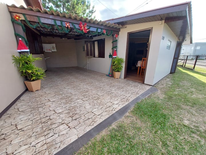 Casa 1 Para Veraneio à 4 Quadras De Torres/rs - Torres