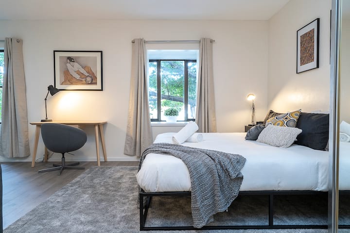 Zen Boutique—a Well-connected Studio With Parking - Surry Hills