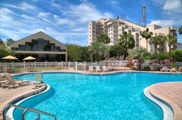 Walk To Restaurants & Attractions Enclave Suites - Orlando, FL
