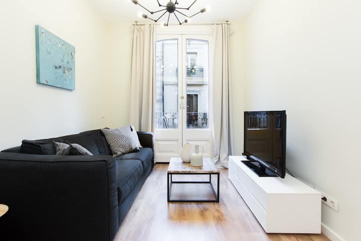 Centric 2bedroom In Las Ramblas - Barcelona
