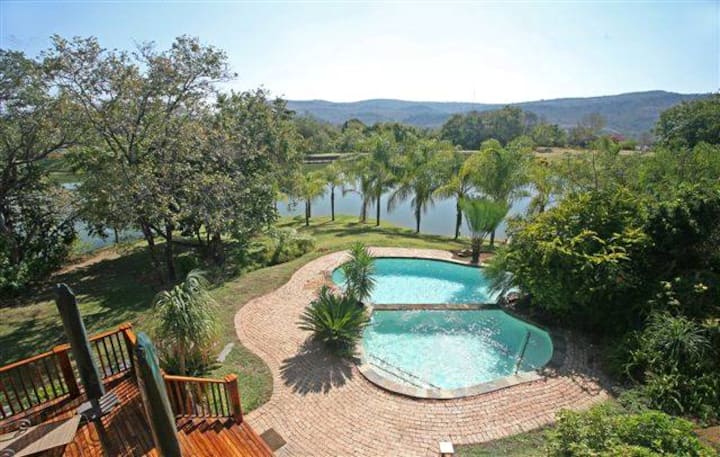 Kruger Park Lodge 5 Bedroom Luxury House - Hazyview