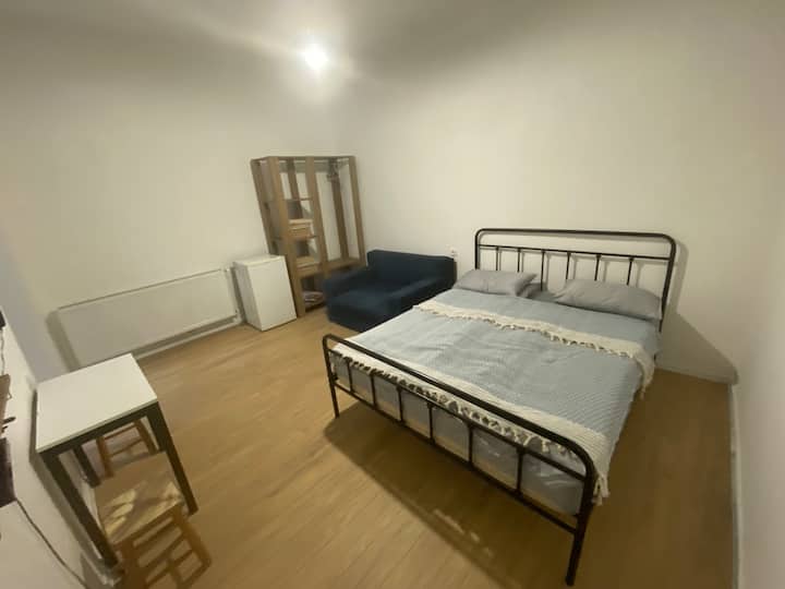 Luka's Urban Studio Near Fabrika & German Embassy - Tbilisi