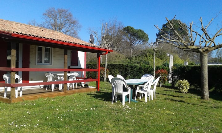 Chalet Bord Bassin D'arcachon
2 Chb -5 Personnes - Andernos-les-Bains