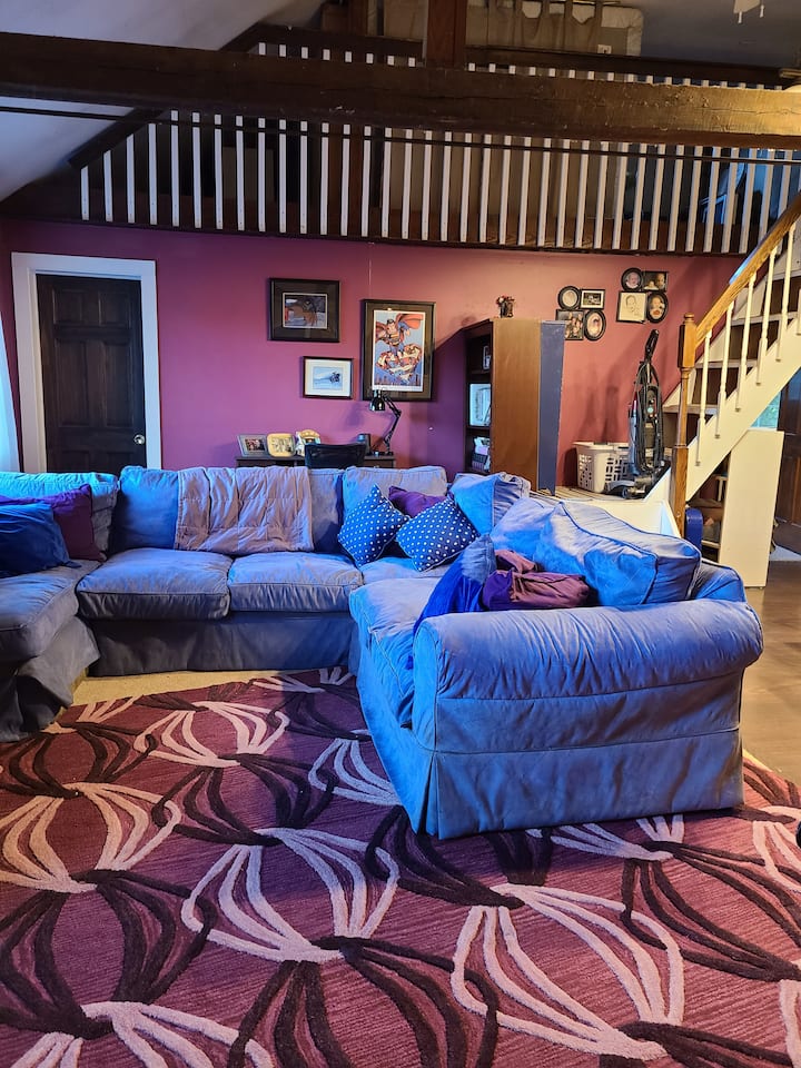 The Blue Roof Barn In The Beautiful Hudson Valley - Dutchess County, NY