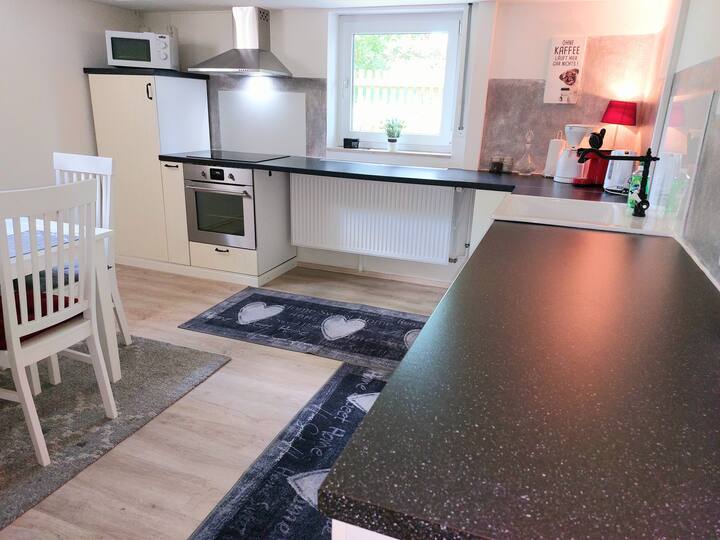 Neu Eingerichtete Ferienwohnung Für 4 (5) Personen - Treuchtlingen