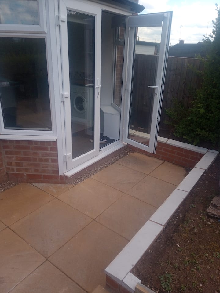 Self Contained.warwick Uni & B-park & Airport Link - Coventry