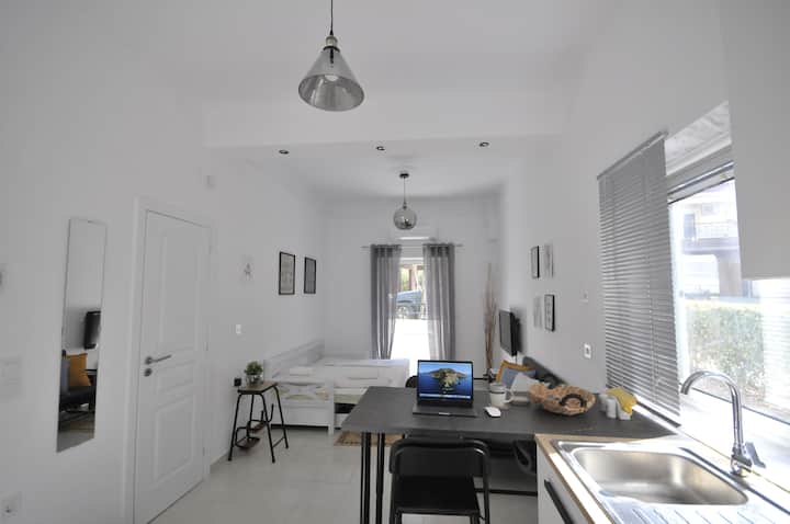 Relaxing White Studio By The Sea - Перея