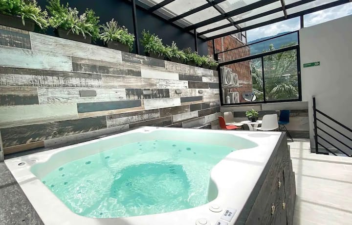 Beautiful 3 Bedroom Penthouse In Parque Lleras - Medellín, Colombia