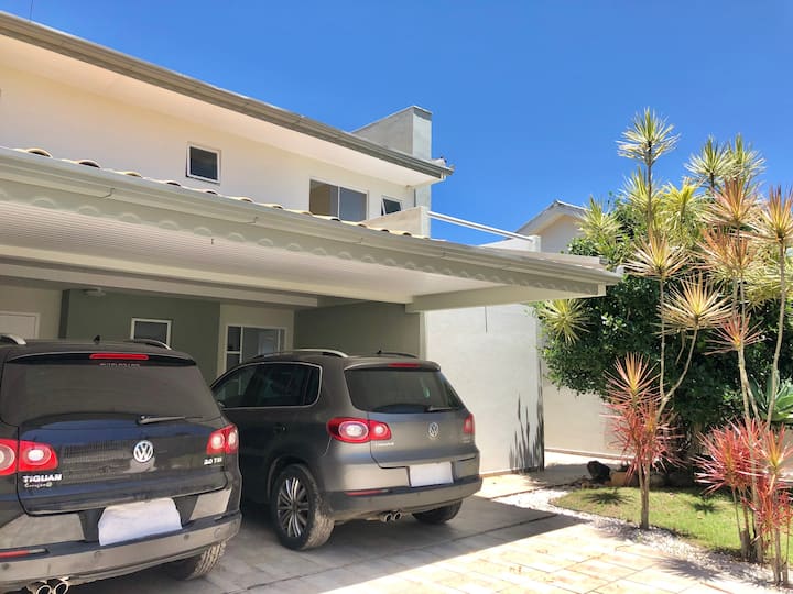 Casa Linda Frente Para O Mar, Com Piscina E Deck. - Itapoá
