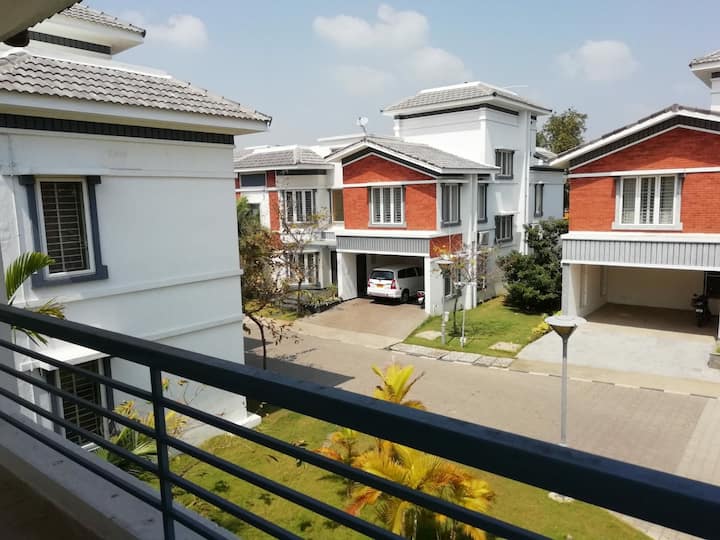 Garden/pool-view Flat- Luxury Commune- Omr Chennai - Chennai