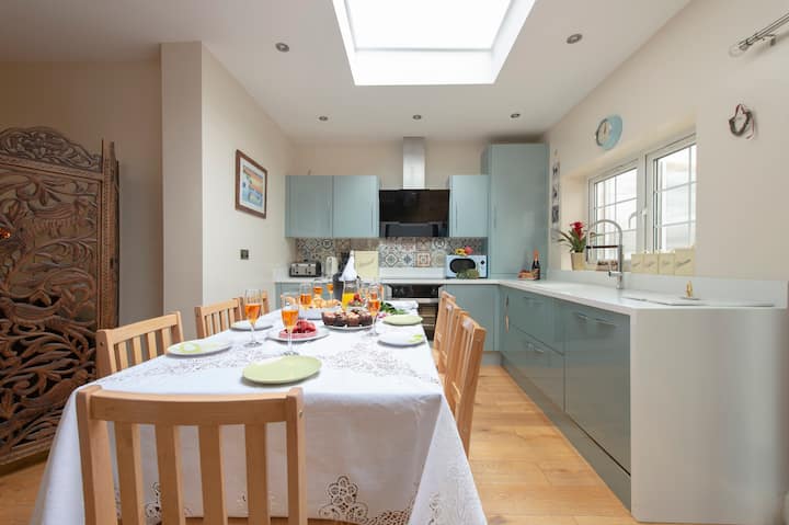 New Furb Home 12sleeps 5bedrooms With Garden - Londres