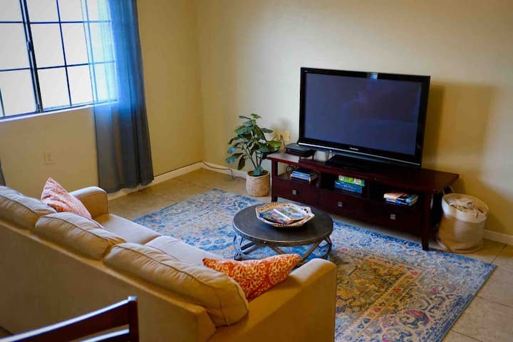 Quiet Family Retreat • Yard, Trampoline, Sleeps 6 - Guam