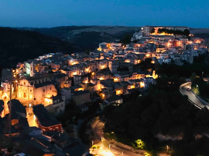 "Accommodates 5 People" Between Ibla And Ragusa - Ragusa