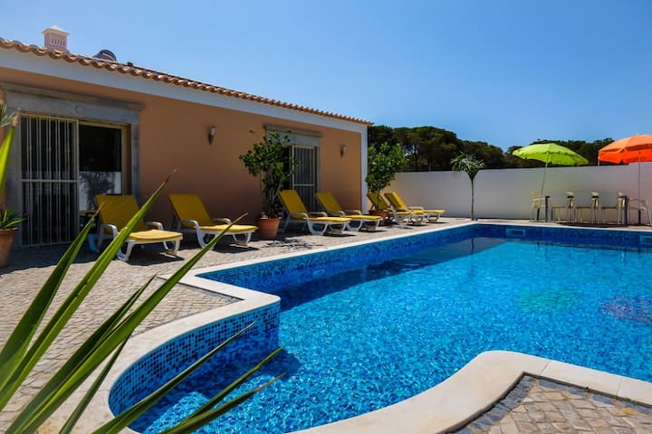 Villa Macgregor - Villa De 4 Dormitorios Con Piscina En Las Afueras De Quinta Do Lago - Almancil