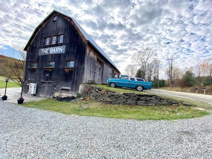 Quaker Lake Vacation Rentals & Homes - Silver Lake Township, PA | Airbnb