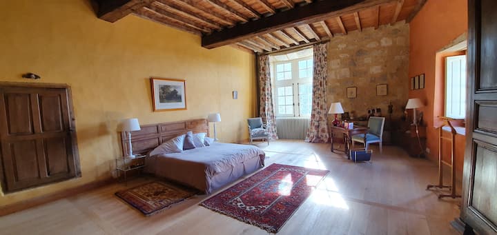 Logis Du Château De Poudenas - Gîte De Charme - Lot-et-Garonne