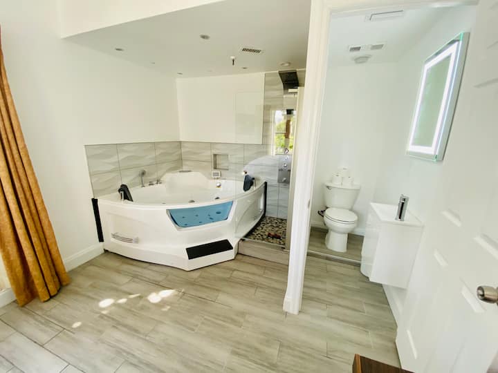 Apartment Jacuzzi 2bedroom Best Location - SEA LIFE Orlando Aquarium, Orlando