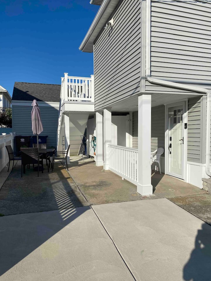 First Floor Apt Less Than A Block From Beach! - Ventnor City, NJ