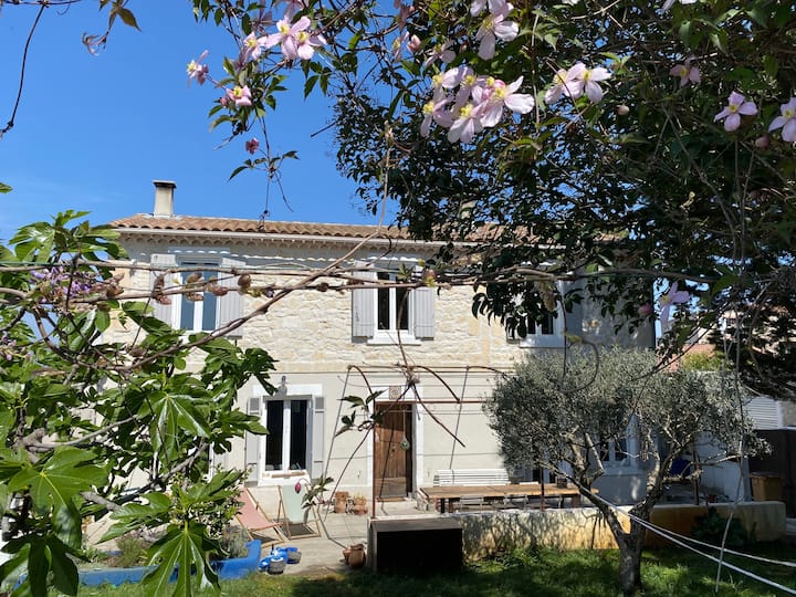 Mas Provençal Avec Jardin à 2 Pas Des Des Arènes - Arles