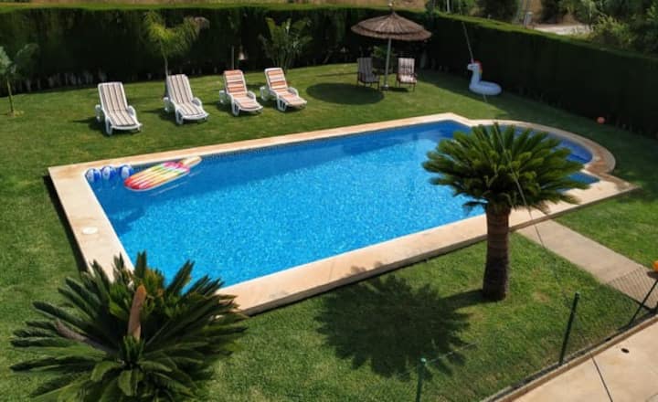 Chalet Con Piscina Privada A 500m De La Playa - Denia