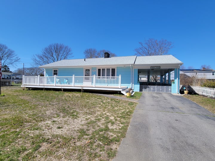 Family Beach House/ Ocean View - Dartmouth, MA