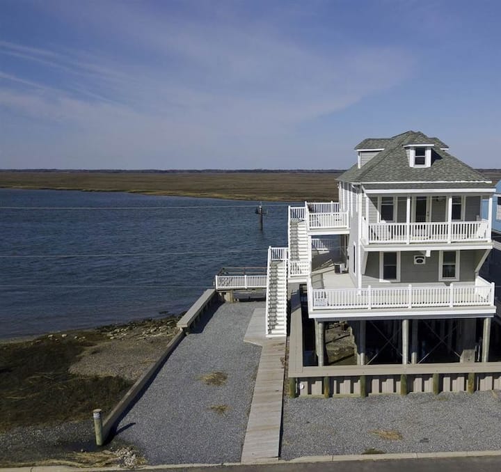 Bayfront House, 3 Blocks From The Beach And More! - Avalon, NJ
