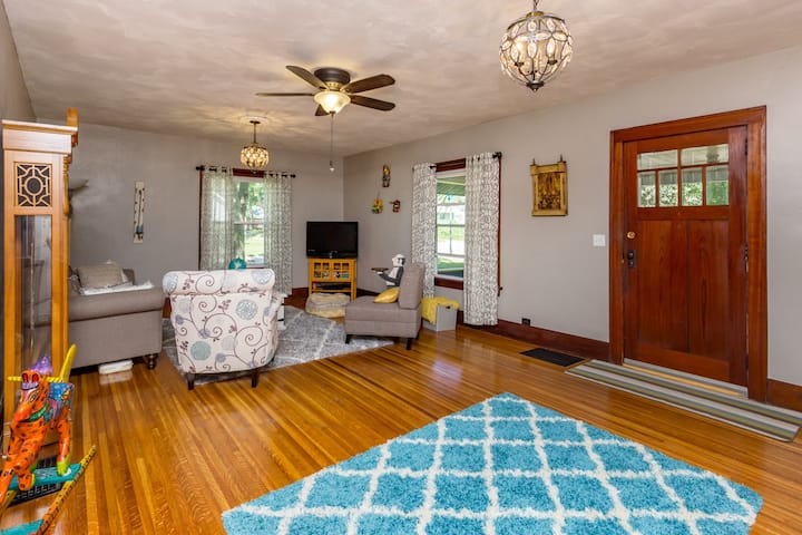 Charming Bungalow In A Great Location! - Lake Ahquabi State Park, Indianola
