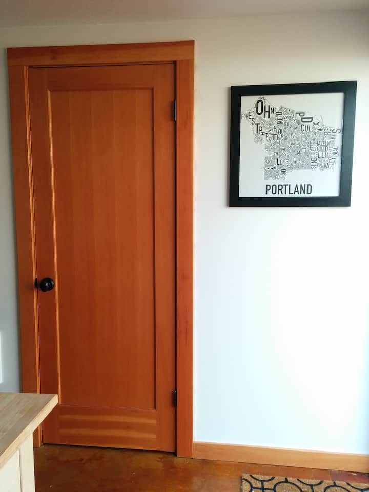 Cute Overlook Studio Cottage - Woodlawn - Portland