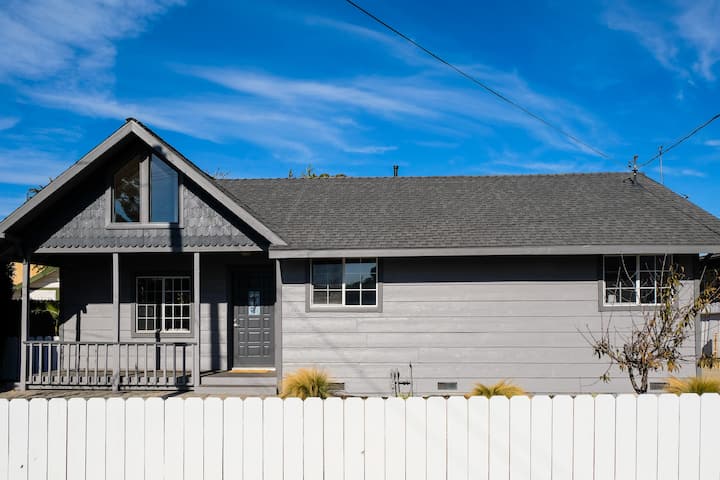 Charming Three Bedroom Home In The Heart Of Ag - Pismo Beach, CA
