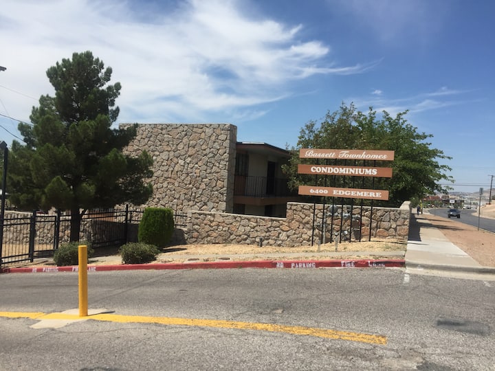 Central Bassett Condo In El Paso Tx - El Paso, TX