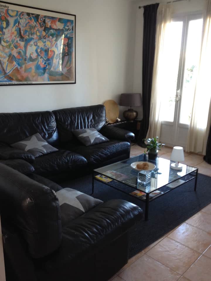 Joli Appartement De 100m2 - Montpellier