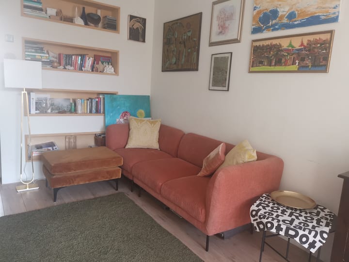 Flat In Rotterdam
Available 12.oct Till 4th Nov. - Rotterdam Centraal Station