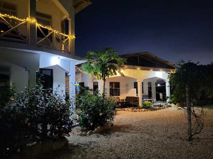 A Garden Houses With 3 Bedrooms - Zanzibar