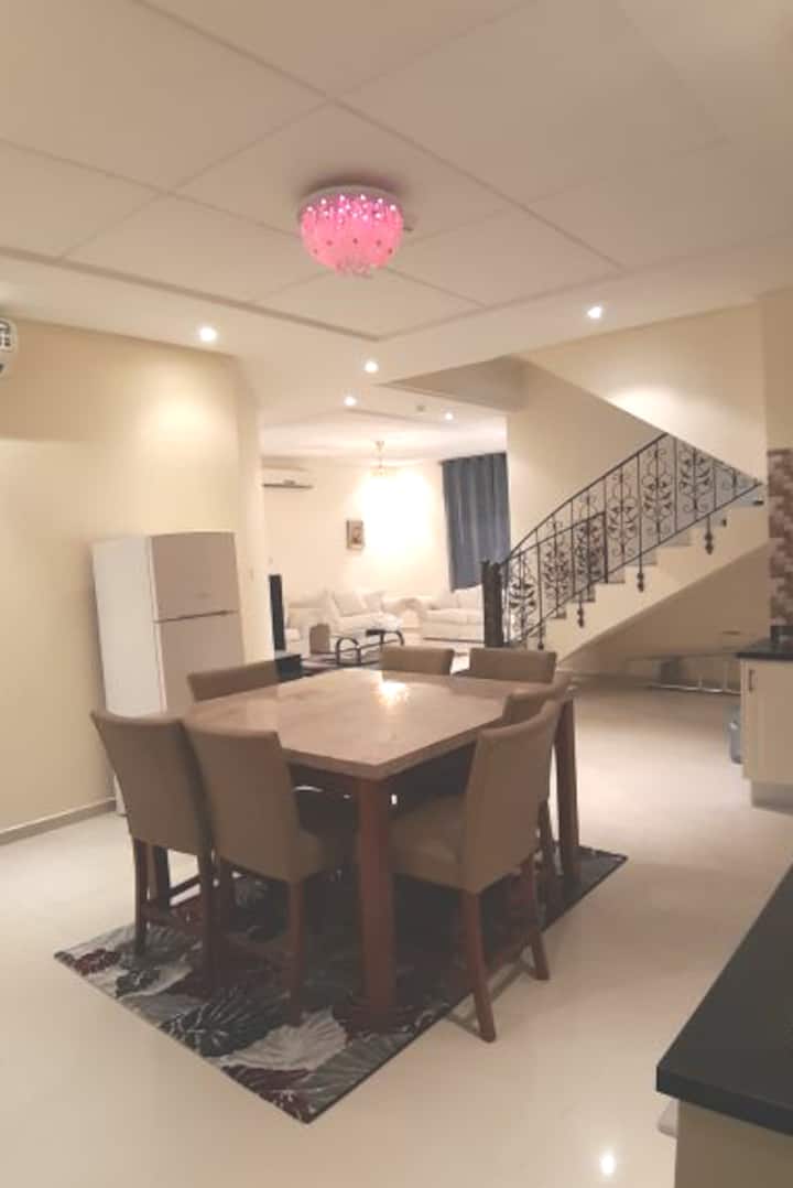 1 Bedroom Luxury And Specuise Apartment - 바레인