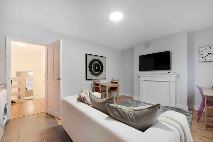 New 1 Bed Westfield/ Chiswick/ Hammersmith Apt - Fulham