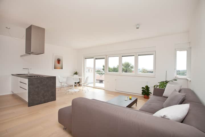 Hikari 4* 78m2 Apartment & Free Inhouse Parking - Rovigno
