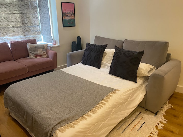 Cosy Upstairs Room - Harrogate