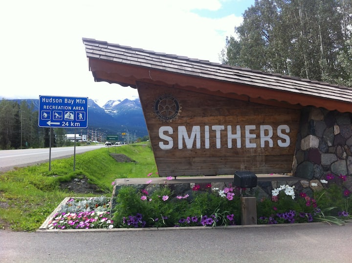 Top 14 Airbnb Vacation Rentals In Smithers, Canada - Updated 2024 | Trip101