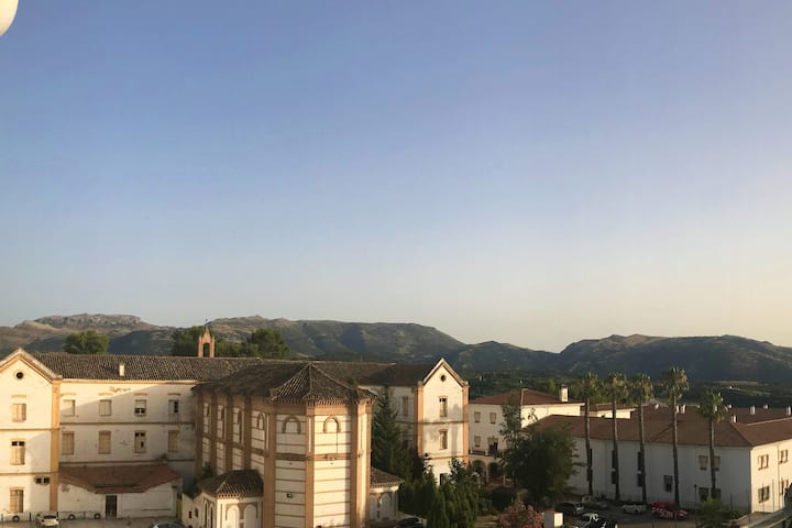 Piso Ronda Centro (Vistas A La Sierra) +Wifi Ii - Ronda