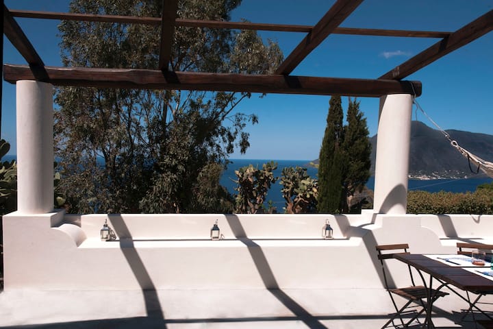 Vacation Homes & Condo Rentals - Airbnb