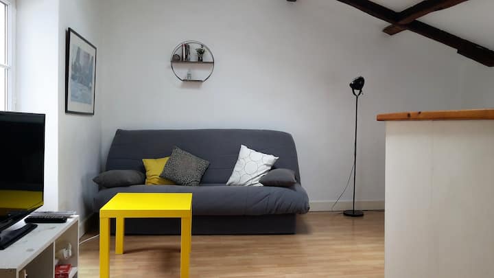 Centre Joli Studio Calme Wifi/box Tv (Près Marché) - La Rochelle