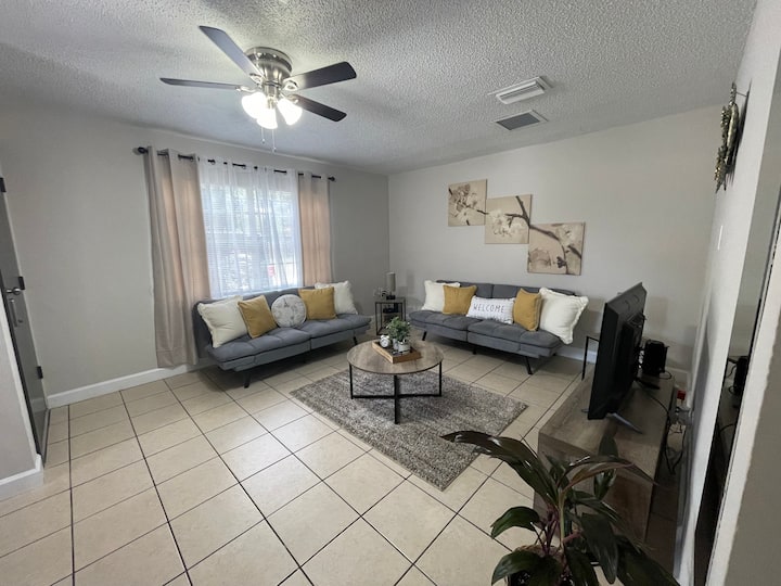 Your Getaway!!🏠 - Tampa, FL