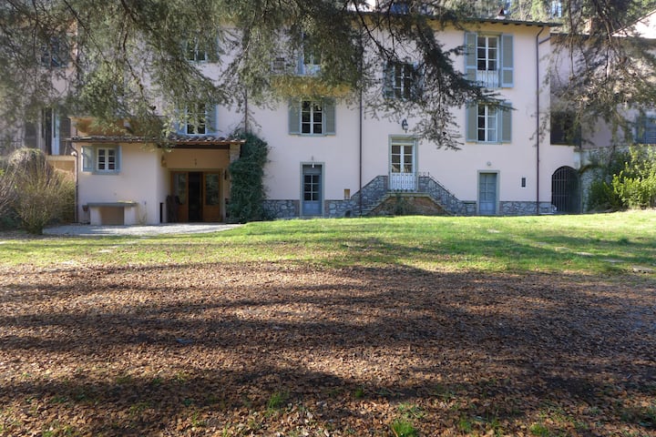 Riverside Villa With Large Park For 20 Guests - Province de Lucques