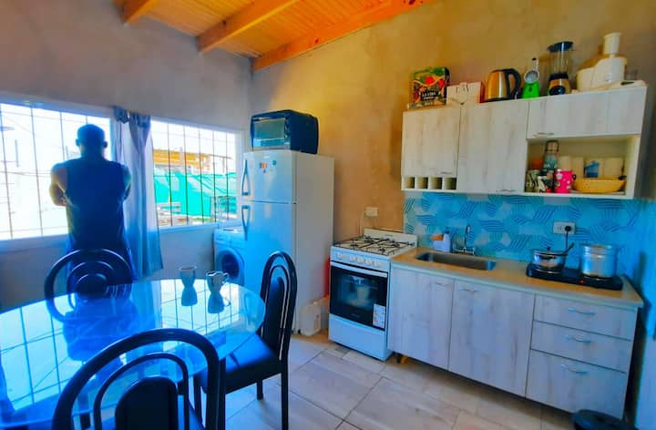 Casa Con Amplio Patio Para Disfrutar - Cañuelas