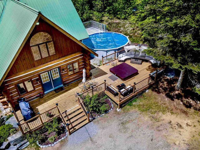 Muskoka♥Log♥Cottage♥Forest♥Pool♥Arrowhead♥Hot-Tub - Cottages for Rent ...