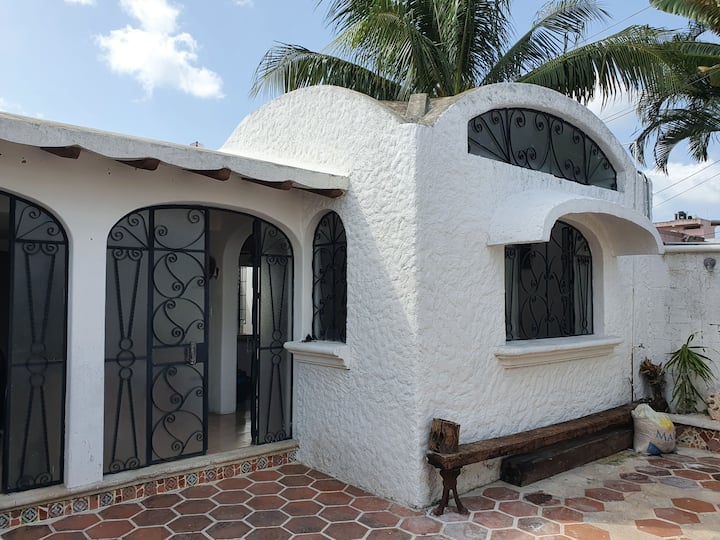Peacefull 3 Bedroom House 5 Minutes Away From The Airport/pier Perfect For A Long And Relaxing Vacation - Cozumel