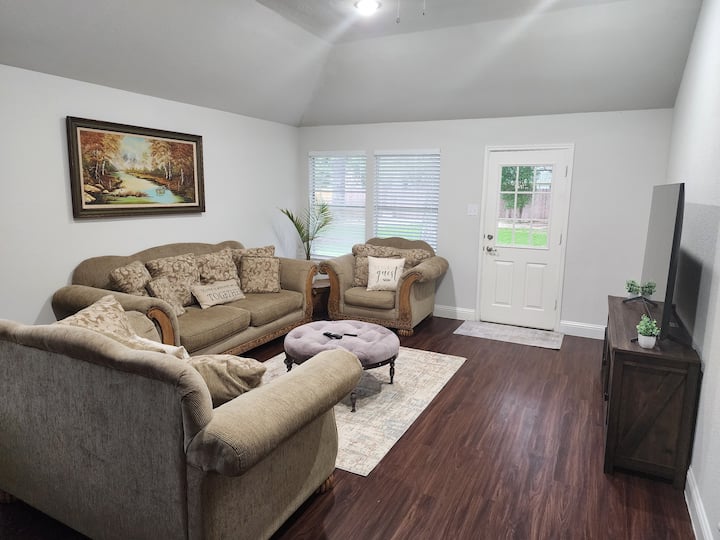 Home Away From Home Only Minutes From Iah Airport. - Spring, TX